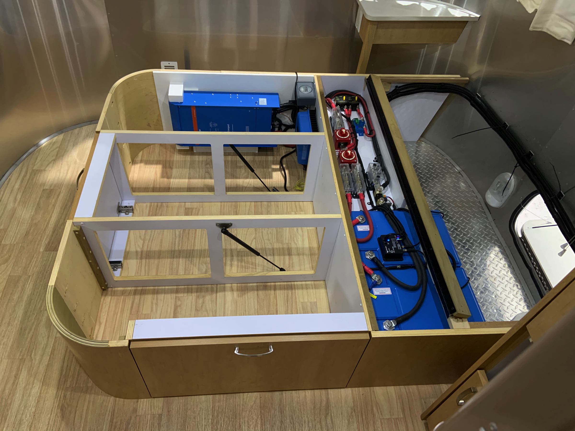 2012 Airstream Flying Cloud 25RB